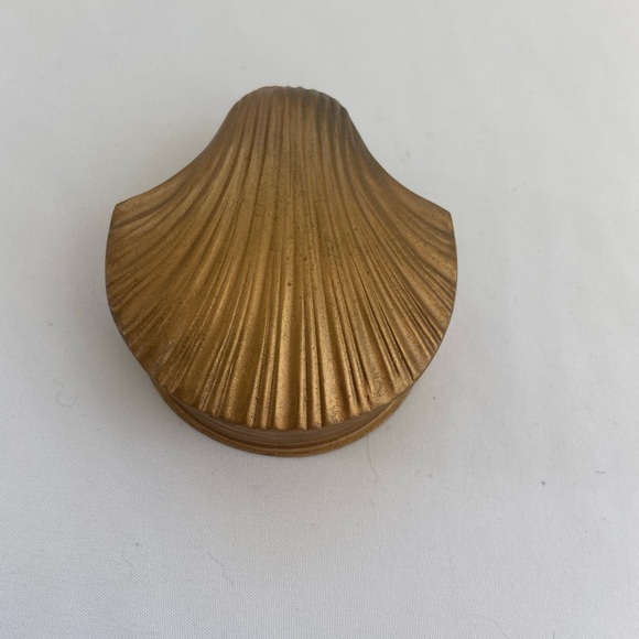 Unbranded | Accents | Gold Metal Clam Shell Box | Poshmark